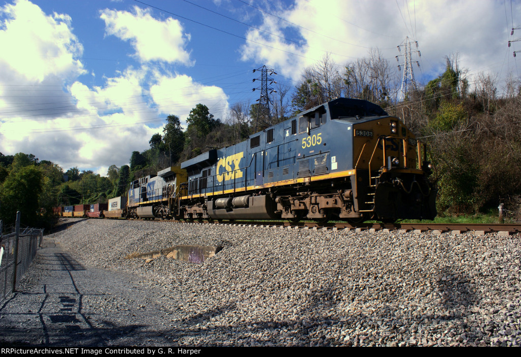 CSX 5305 on Q13503 westbound